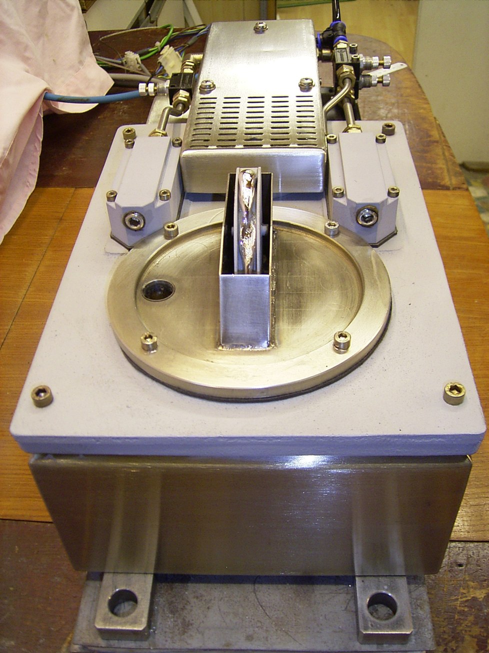 Soldering Machine Design and Manufacturing – Solus Technology